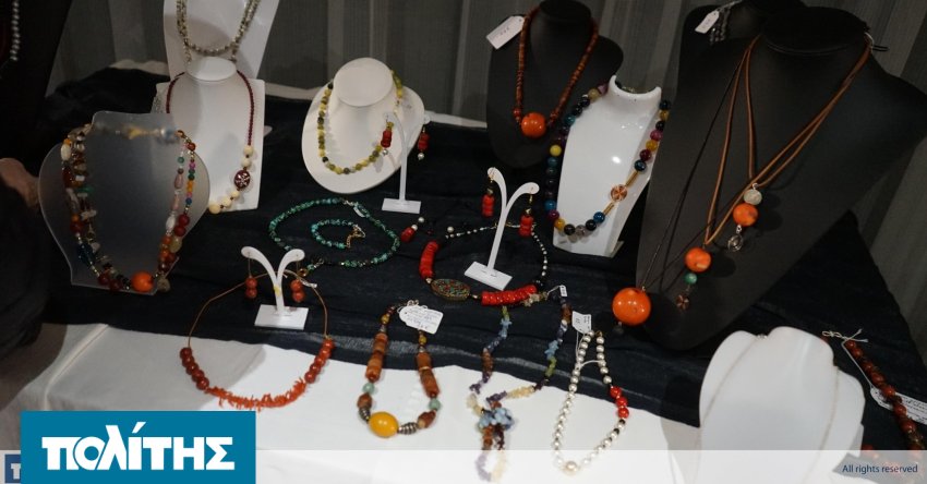 Συνεχίζεται η έκθεση χειροποίητου κοσμήματος και χριστουγεννιάτικων ...